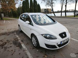 Белый Сеат Altea XL 2010 в Кайшядорис, объемом двигателя 2.00 л и пробегом 318 тыс. км за 1700 €, фото 4 на AUTOMOTO.COM.LV