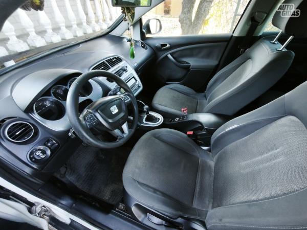 Balts SEAT Altea XL 2010 Kaišiadorys, ar dzinēja tilpumu 2.00 L un nobraukumu 318 tūkst. km par 1700 €, foto 9 vietnē AUTOMOTO.COM.LV