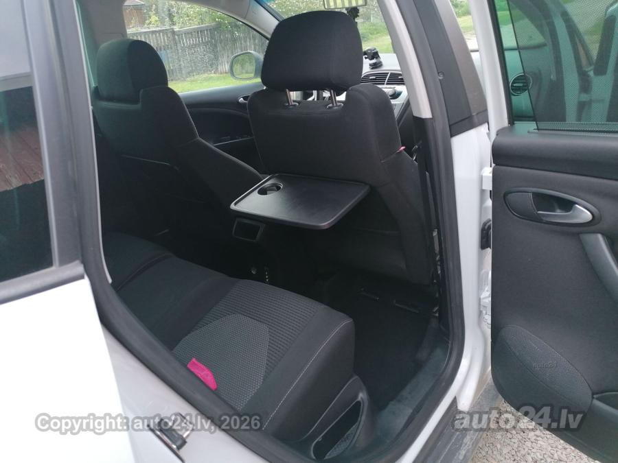 Balts SEAT Altea XL 2012 Tallina, ar dzinēja tilpumu 2.00 L un nobraukumu 365 tūkst. km par 5500 €, foto 24 vietnē AUTOMOTO.COM.LV