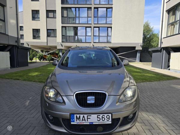 Yellow SEAT Altea XL 2007 in Kaunas, with an engine capacity of 1.97 L and mileage of 245 thousand km for 2750 €, photo 2 on AUTOMOTO.COM.LV