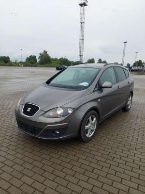 Yellow SEAT Altea XL 2015 in Marijampole, with an engine capacity of 1.60 L and mileage of 245 thousand km for 3750 €, photo  on AUTOMOTO.COM.LV