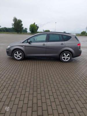 Dzeltens SEAT Altea XL 2015 Marijampole, ar dzinēja tilpumu 1.60 L un nobraukumu 245 tūkst. km par 3750 €, foto 4 vietnē AUTOMOTO.COM.LV