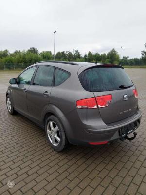 Dzeltens SEAT Altea XL 2015 Marijampole, ar dzinēja tilpumu 1.60 L un nobraukumu 245 tūkst. km par 3750 €, foto 7 vietnē AUTOMOTO.COM.LV