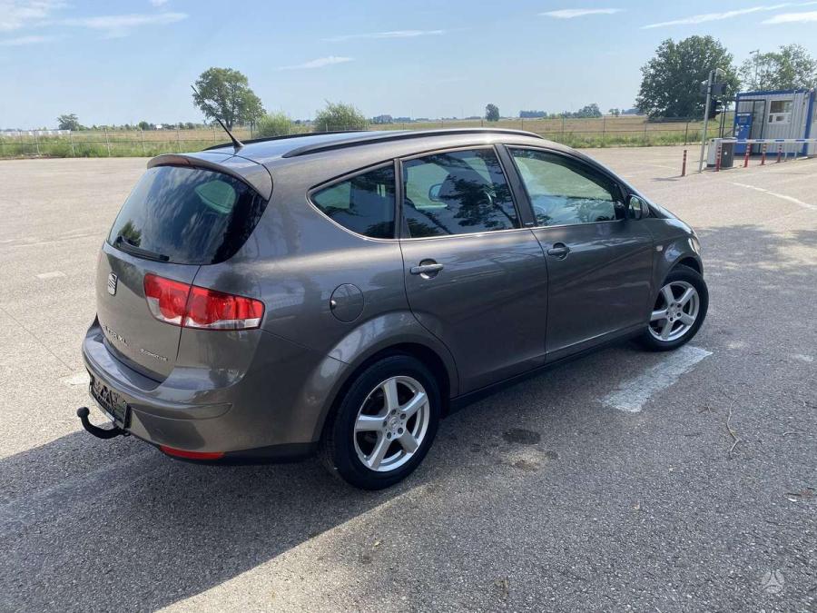 Dzeltens SEAT Altea XL 2015 Marijampole, ar dzinēja tilpumu 1.60 L un nobraukumu 245 tūkst. km par 3800 €, foto 8 vietnē AUTOMOTO.COM.LV