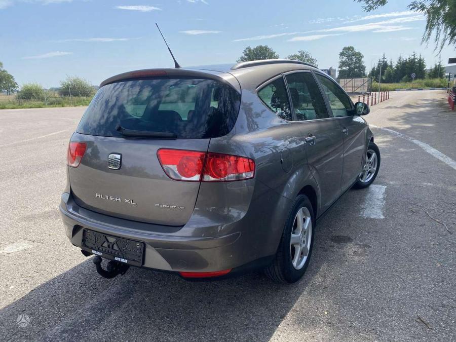 Dzeltens SEAT Altea XL 2015 Marijampole, ar dzinēja tilpumu 1.60 L un nobraukumu 245 tūkst. km par 3800 €, foto 9 vietnē AUTOMOTO.COM.LV