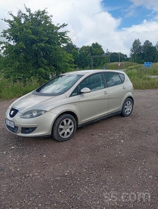 Yellow SEAT Altea 2005 in Cesis, with an engine capacity of 1.90 L and mileage of 245 thousand km for 1160 €, photo 3 on AUTOMOTO.COM.LV