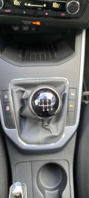 Melns SEAT Arona 2018 Šauļi, ar dzinēja tilpumu 1.00 L un nobraukumu 195 tūkst. km par 8950 €, foto 21 vietnē AUTOMOTO.COM.LV