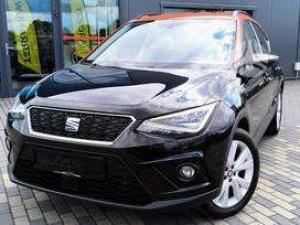 Black SEAT Arona 2018 in Siauliai, with an engine capacity of 1.00 L and mileage of 195 thousand km for 8950 €, photo 3 on AUTOMOTO.COM.LV