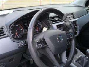 Black SEAT Arona 2018 in Siauliai, with an engine capacity of 1.00 L and mileage of 195 thousand km for 8950 €, photo 17 on AUTOMOTO.COM.LV