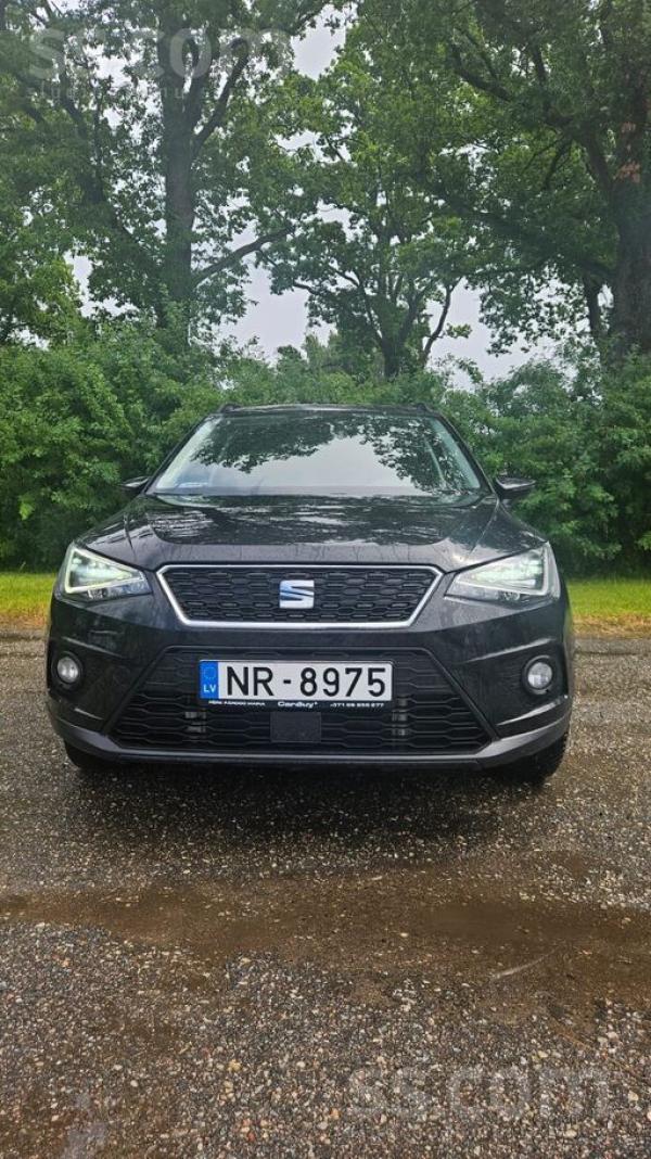 Black SEAT Arona 2019 in Valmiera, with an engine capacity of 1.60 L and mileage of 159 thousand km for 12900 €, photo 1 on AUTOMOTO.COM.LV