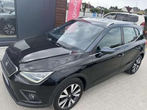Melns SEAT Arona 2020 Tauragė, ar dzinēja tilpumu 1.00 L un nobraukumu 141 tūkst. km par 6900 €, foto  vietnē AUTOMOTO.COM.LV