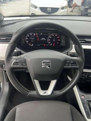 Black SEAT Arona 2020 in Taurage, with an engine capacity of 1.00 L and mileage of 141 thousand km for 6900 €, photo 10 on AUTOMOTO.COM.LV