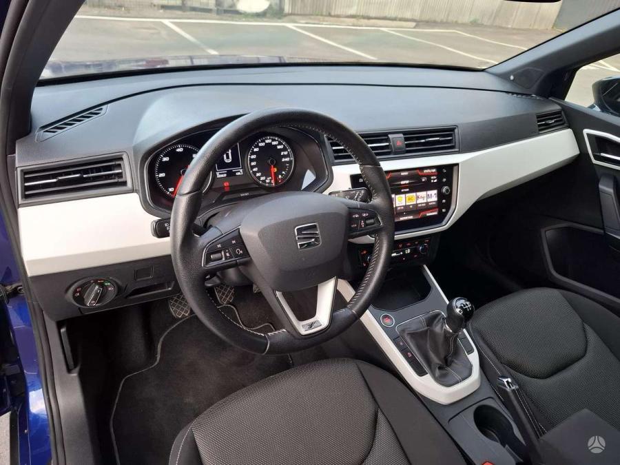 Zils SEAT Arona 2018 Viļņa, ar dzinēja tilpumu 1.60 L un nobraukumu 222 tūkst. km par 9200 €, foto 14 vietnē AUTOMOTO.COM.LV