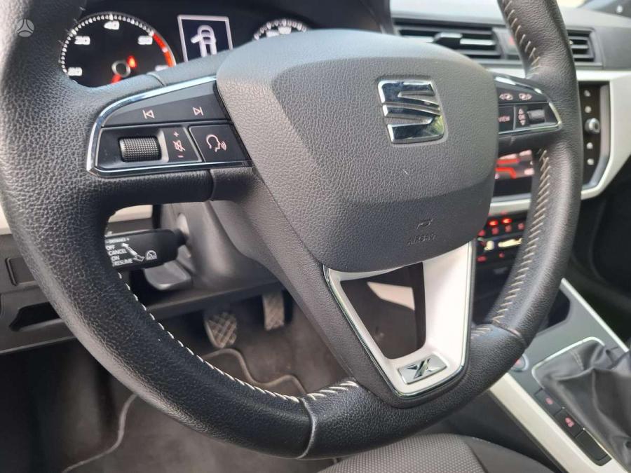 Zils SEAT Arona 2018 Viļņa, ar dzinēja tilpumu 1.60 L un nobraukumu 222 tūkst. km par 9200 €, foto 30 vietnē AUTOMOTO.COM.LV