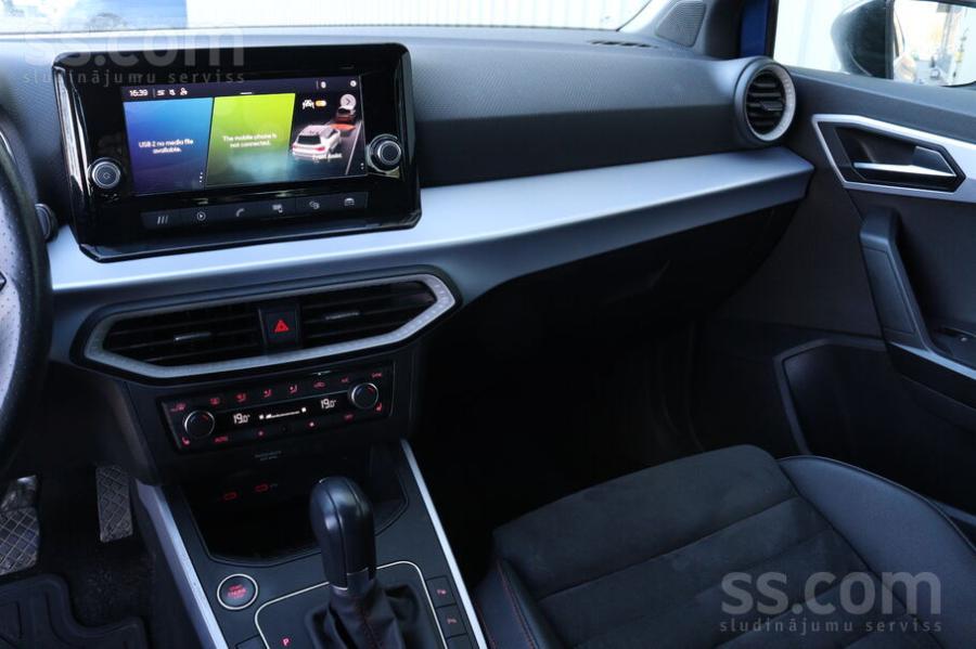 Blue SEAT Arona 2021 in Riga, with an engine capacity of 1.00 L and mileage of 62 thousand km for 14990 €, photo 13 on AUTOMOTO.COM.LV