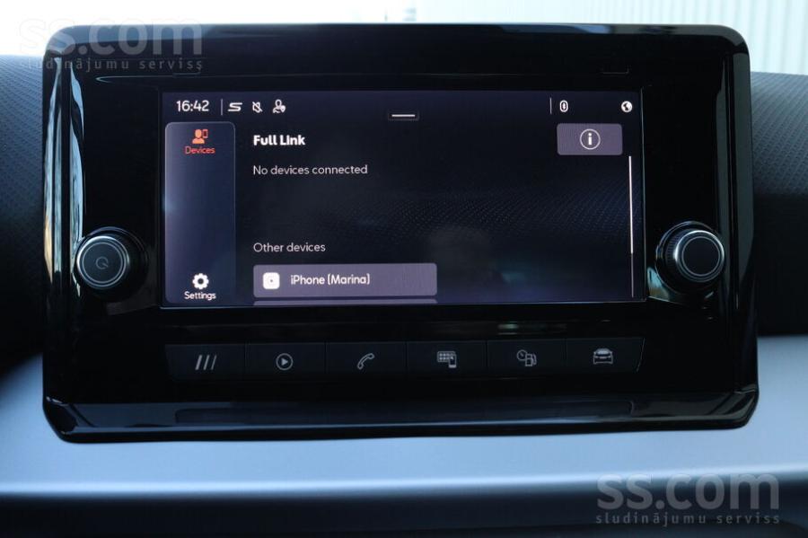 Blue SEAT Arona 2021 in Riga, with an engine capacity of 1.00 L and mileage of 62 thousand km for 14990 €, photo 17 on AUTOMOTO.COM.LV