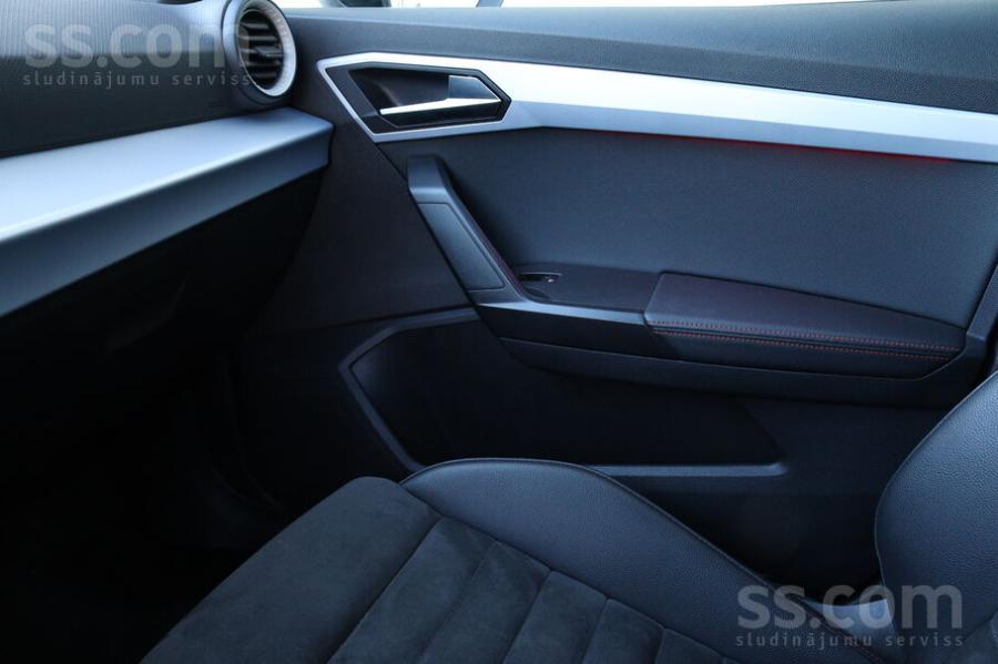 Blue SEAT Arona 2021 in Riga, with an engine capacity of 1.00 L and mileage of 62 thousand km for 14990 €, photo 22 on AUTOMOTO.COM.LV