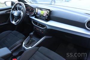 Blue SEAT Arona 2021 in Riga, with an engine capacity of 1.00 L and mileage of 62 thousand km for 14990 €, photo 26 on AUTOMOTO.COM.LV