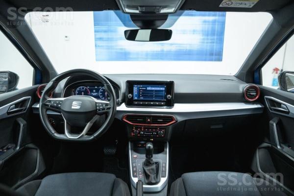 Blue SEAT Arona 2023 in Riga, with an engine capacity of 1.00 L and mileage of 57 thousand km for 18490 €, photo 7 on AUTOMOTO.COM.LV