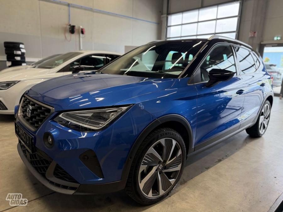 Blue SEAT Arona 2025 in Kaunas, with an engine capacity of 1.00 L and mileage of 27 thousand km for 24317 €, photo 1 on AUTOMOTO.COM.LV