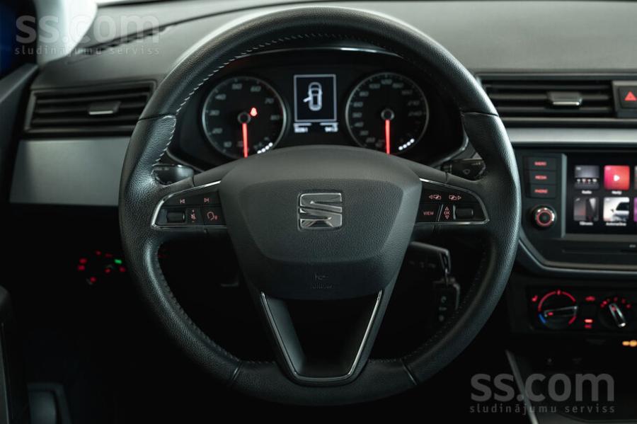 Blue SEAT Arona 2018 in Riga, with an engine capacity of 1.00 L and mileage of 32 thousand km for 10990 €, photo 15 on AUTOMOTO.COM.LV