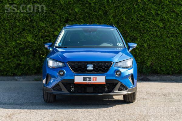 Blue SEAT Arona 2023 in Riga, with an engine capacity of 1.00 L and mileage of 39 thousand km for 16900 €, photo 2 on AUTOMOTO.COM.LV