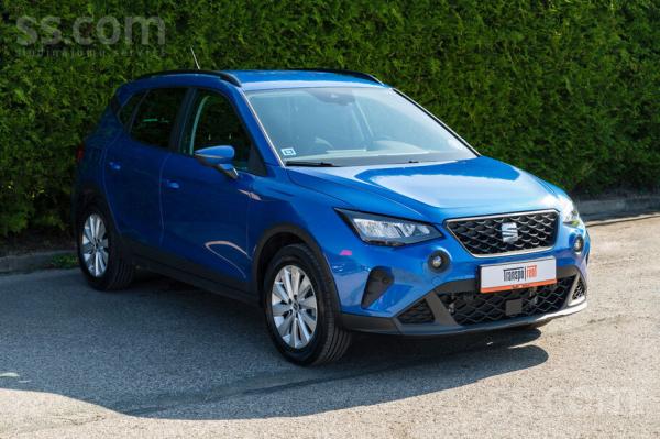 Blue SEAT Arona 2023 in Riga, with an engine capacity of 1.00 L and mileage of 39 thousand km for 16900 €, photo 3 on AUTOMOTO.COM.LV
