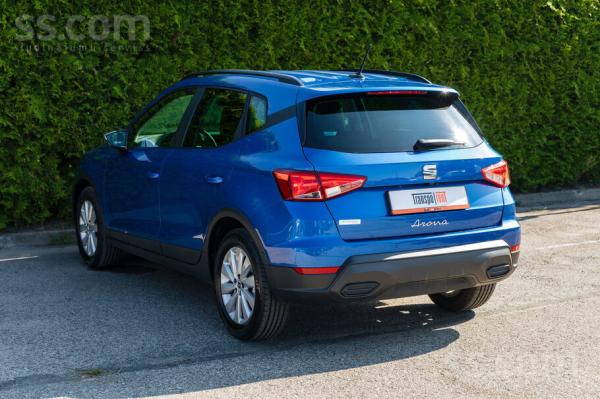 Blue SEAT Arona 2023 in Riga, with an engine capacity of 1.00 L and mileage of 39 thousand km for 16900 €, photo 5 on AUTOMOTO.COM.LV