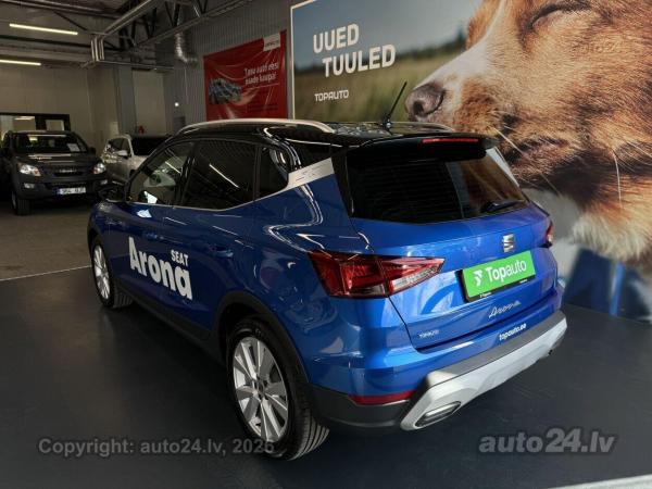 Zils SEAT Arona 2024 Tallina, ar dzinēja tilpumu 1.00 L un nobraukumu 13 tūkst. km par 19900 €, foto 2 vietnē AUTOMOTO.COM.LV