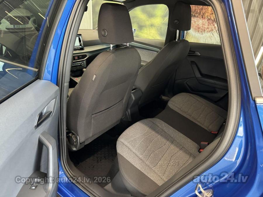 Blue SEAT Arona 2024 in Tallinn, with an engine capacity of 1.00 L and mileage of 13 thousand km for 19900 €, photo 5 on AUTOMOTO.COM.LV