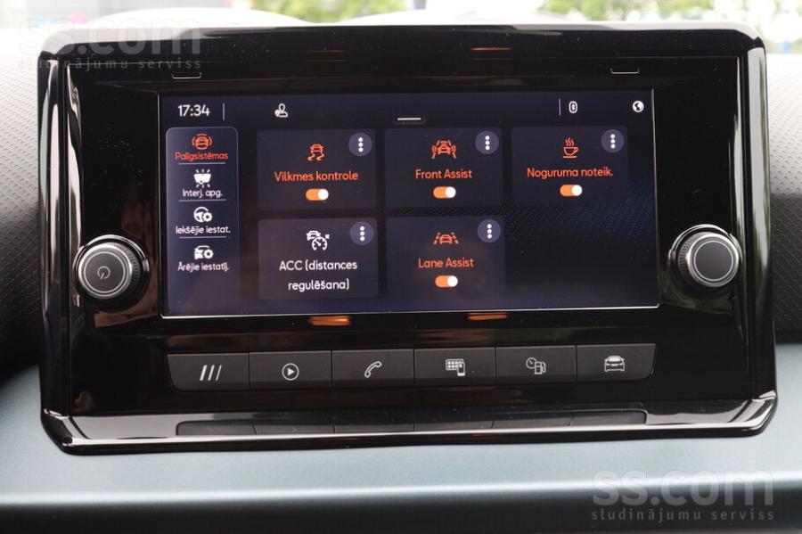 Green SEAT Arona 2021 in Riga, with an engine capacity of 1.00 L and mileage of 90 thousand km for 14490 €, photo 18 on AUTOMOTO.COM.LV