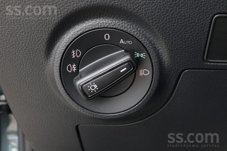 Green SEAT Arona 2021 in Riga, with an engine capacity of 1.00 L and mileage of 90 thousand km for 14490 €, photo 21 on AUTOMOTO.COM.LV