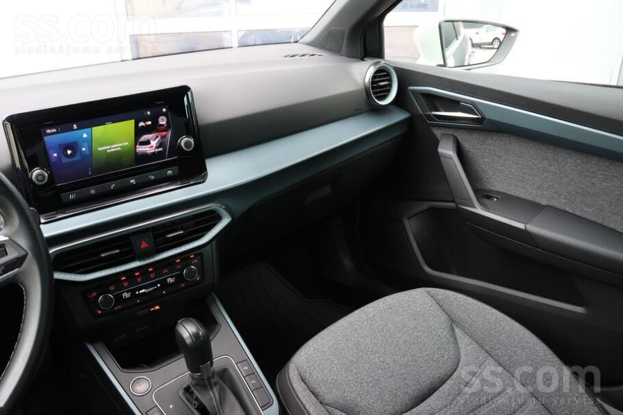 Green SEAT Arona 2021 in Riga, with an engine capacity of 1.00 L and mileage of 47 thousand km for 15200 €, photo 13 on AUTOMOTO.COM.LV
