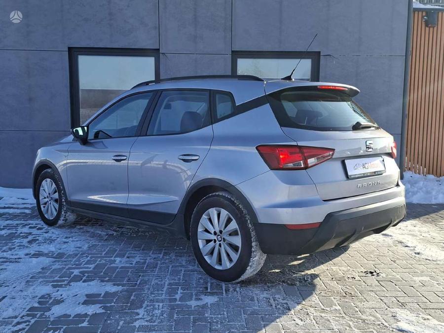 Pelēks SEAT Arona 2019 Viļņa, ar dzinēja tilpumu 1.00 L un nobraukumu 141 tūkst. km par 10600 €, foto 4 vietnē AUTOMOTO.COM.LV