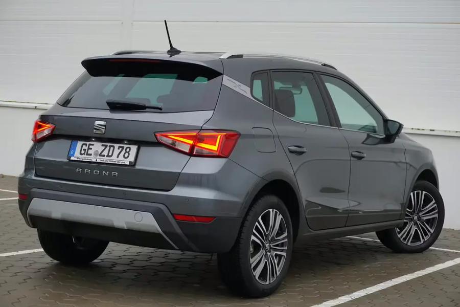 Pelēks SEAT Arona 2019 Rīga, ar dzinēja tilpumu 1.60 L un nobraukumu 178 tūkst. km par 10400 €, foto 9 vietnē AUTOMOTO.COM.LV