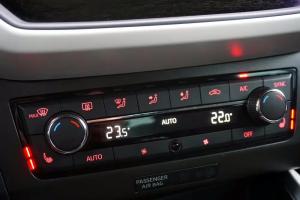 Pelēks SEAT Arona 2019 Rīga, ar dzinēja tilpumu 1.60 L un nobraukumu 178 tūkst. km par 10400 €, foto 20 vietnē AUTOMOTO.COM.LV