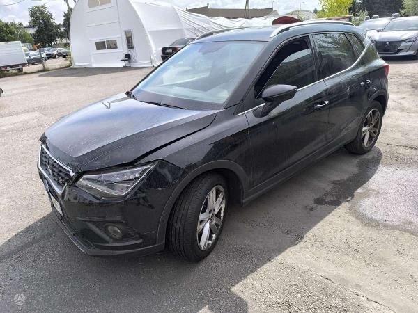 Grey SEAT Arona 2019 in Panevezys, with an engine capacity of 1.00 L and mileage of 112 thousand km for 3300 €, photo 1 on AUTOMOTO.COM.LV