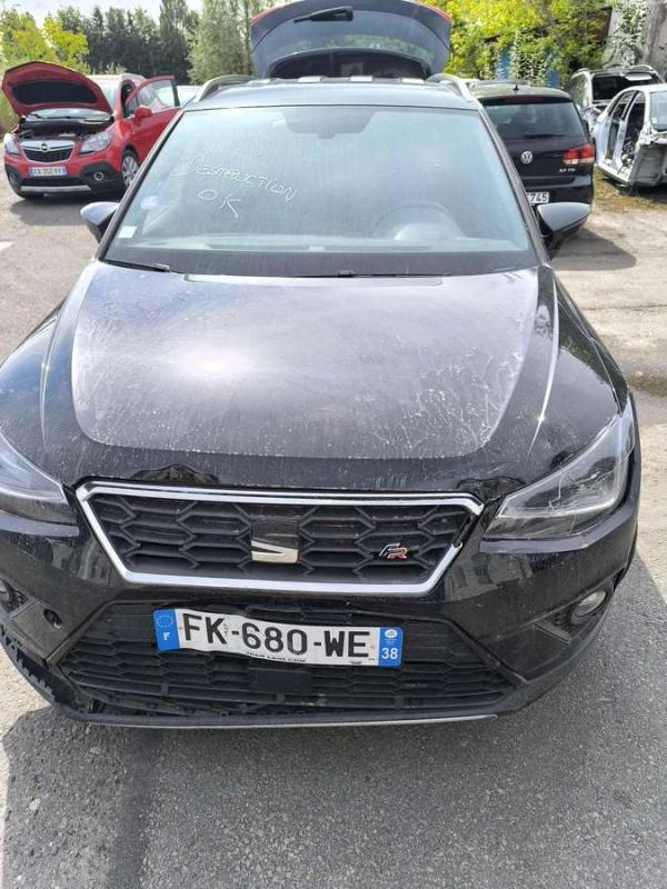 Grey SEAT Arona 2019 in Panevezys, with an engine capacity of 1.00 L and mileage of 112 thousand km for 3300 €, photo 4 on AUTOMOTO.COM.LV