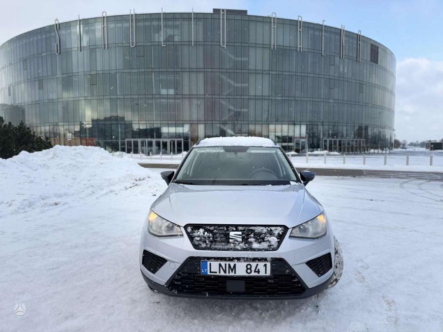 Grey SEAT Arona 2020 in Siauliai, with an engine capacity of 1.00 L and mileage of 10 thousand km for 11100 €, photo 3 on AUTOMOTO.COM.LV