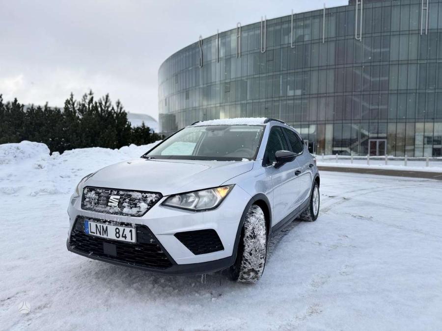 Grey SEAT Arona 2020 in Siauliai, with an engine capacity of 1.00 L and mileage of 10 thousand km for 11100 €, photo 6 on AUTOMOTO.COM.LV