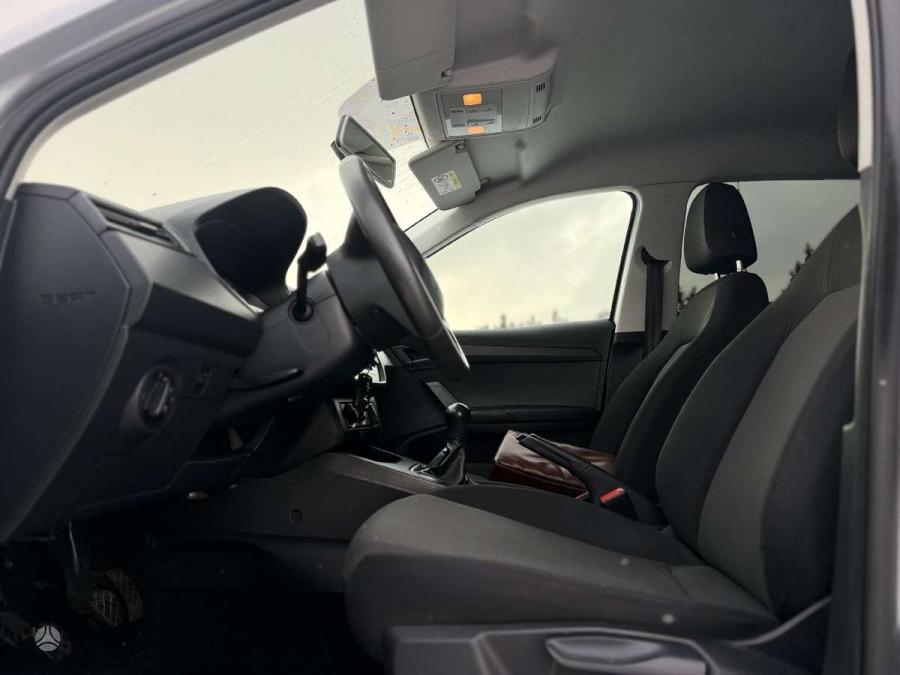 Grey SEAT Arona 2020 in Siauliai, with an engine capacity of 1.00 L and mileage of 10 thousand km for 11100 €, photo 31 on AUTOMOTO.COM.LV