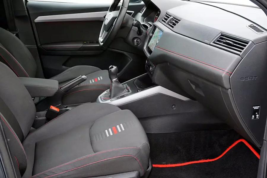 Pelēks SEAT Arona 2020 Rīga, ar dzinēja tilpumu 1.60 L un nobraukumu 177 tūkst. km par 9900 €, foto 13 vietnē AUTOMOTO.COM.LV