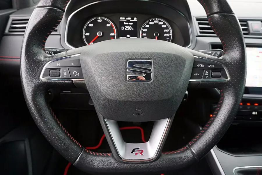 Pelēks SEAT Arona 2020 Rīga, ar dzinēja tilpumu 1.60 L un nobraukumu 177 tūkst. km par 9900 €, foto 19 vietnē AUTOMOTO.COM.LV