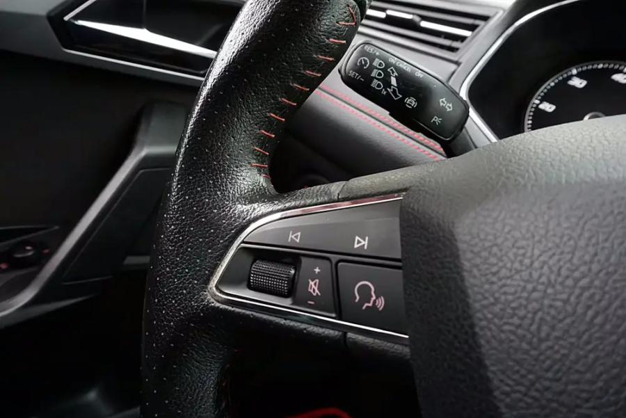 Pelēks SEAT Arona 2020 Rīga, ar dzinēja tilpumu 1.60 L un nobraukumu 177 tūkst. km par 9900 €, foto 22 vietnē AUTOMOTO.COM.LV
