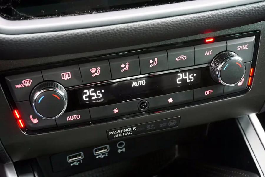 Pelēks SEAT Arona 2020 Rīga, ar dzinēja tilpumu 1.60 L un nobraukumu 177 tūkst. km par 9900 €, foto 27 vietnē AUTOMOTO.COM.LV