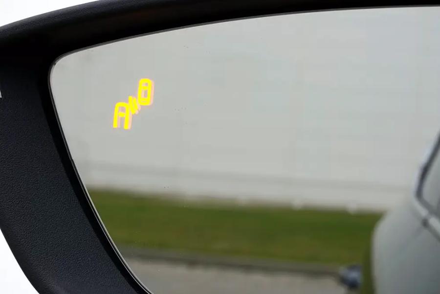 Pelēks SEAT Arona 2020 Rīga, ar dzinēja tilpumu 1.60 L un nobraukumu 177 tūkst. km par 9900 €, foto 30 vietnē AUTOMOTO.COM.LV