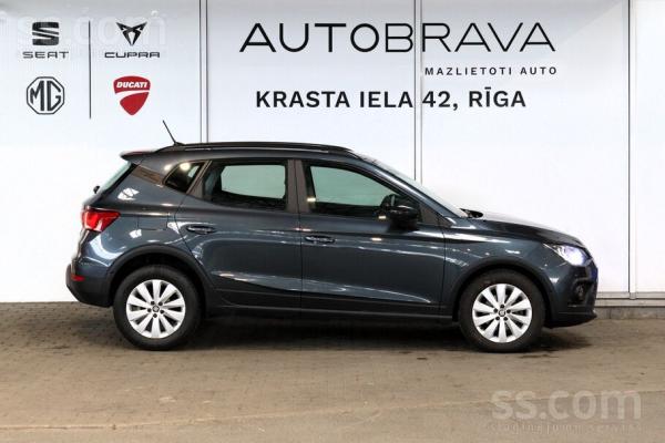 Grey SEAT Arona 2021 in Riga, with an engine capacity of 1.00 L and mileage of 96 thousand km for 13490 €, photo 5 on AUTOMOTO.COM.LV