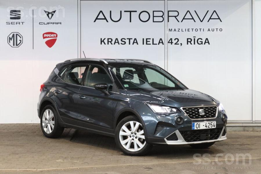 Grey SEAT Arona 2022 in Riga, with an engine capacity of 1.00 L and mileage of 35 thousand km for 16490 €, photo 3 on AUTOMOTO.COM.LV