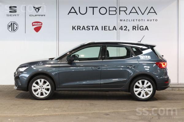 Grey SEAT Arona 2022 in Riga, with an engine capacity of 1.00 L and mileage of 35 thousand km for 16490 €, photo 4 on AUTOMOTO.COM.LV