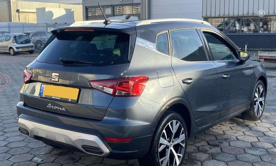 Grey SEAT Arona 2022 in Kaunas, with an engine capacity of 1.00 L and mileage of 90 thousand km for 12584 €, photo 4 on AUTOMOTO.COM.LV